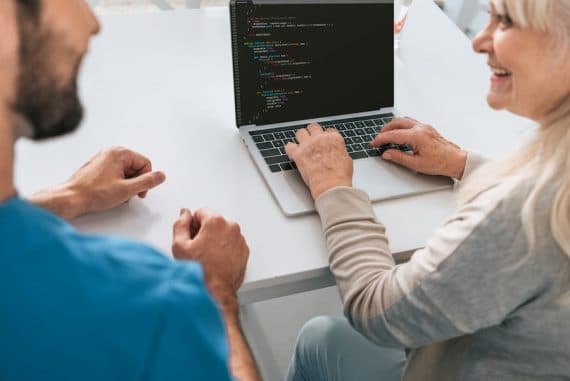 The 6 Best Computers For Seniors And Elderly Parents In 2025